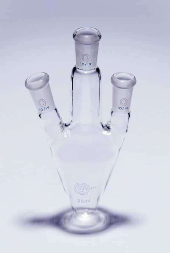 Pear Shape, Three Neck Flask - Nom Capacity 25ml, Socket Size 10/19 ...